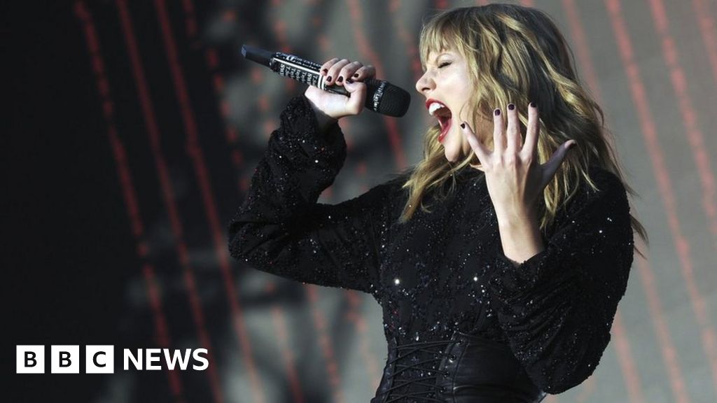 Taylor Swift fans angry over Ticketmaster seats switch