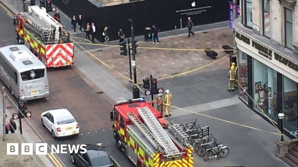 'Mini explosion' due to power surge in Glasgow city centre - BBC News