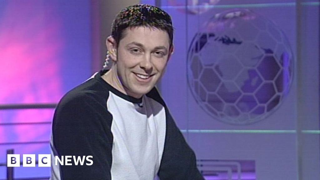 Ben Thomas: Former BBC reporter charged with child sex offences - BBC News