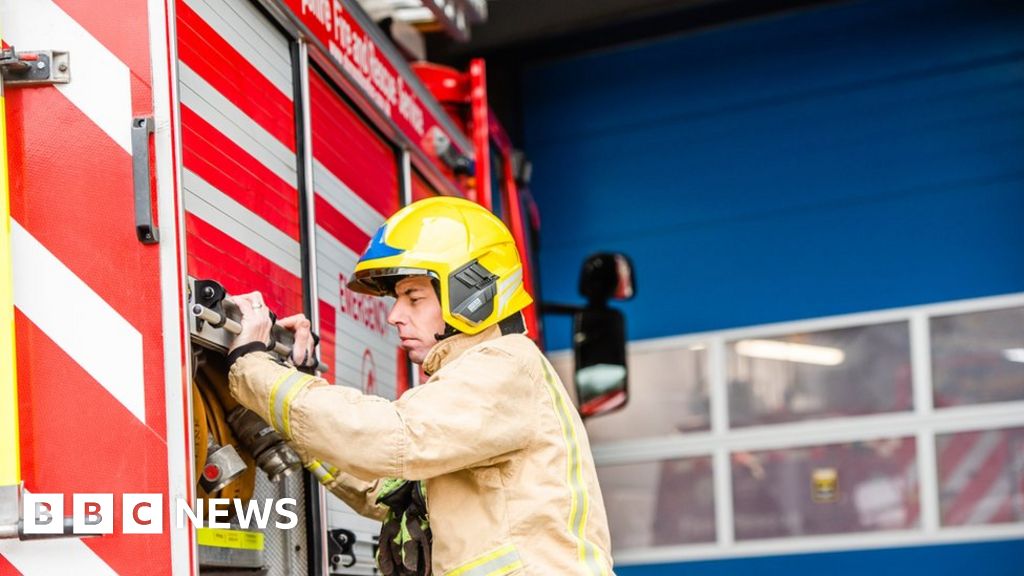 Shropshire's fire service praised for inspection improvements - BBC News