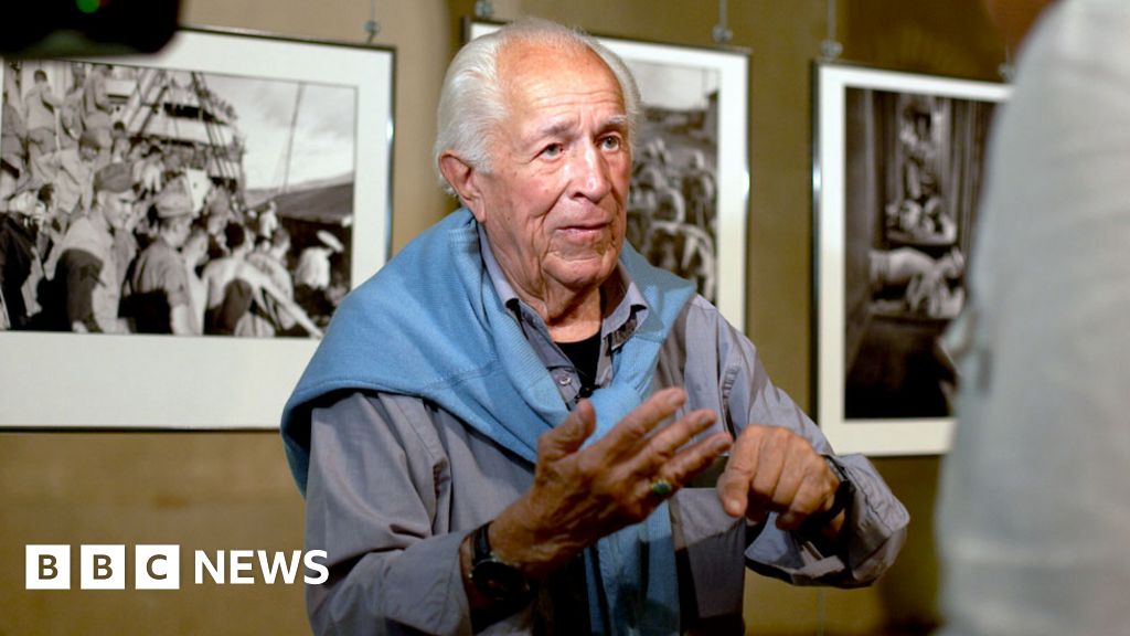 David Douglas Duncan's career in pictures - BBC News