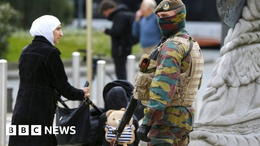 Brussels bombings: Fresh arrest over metro and airport attacks - BBC News