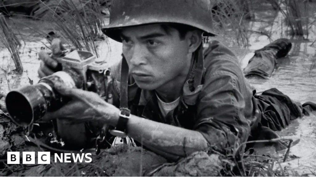 Ken Burns: Vietnam War 'central' to modern America - BBC News