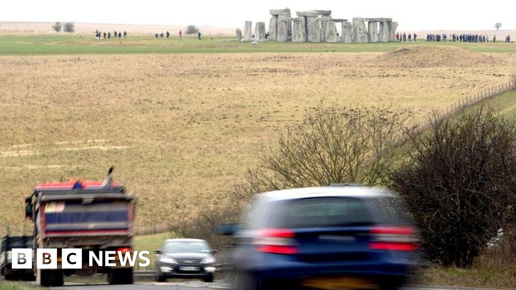 Stonehenge bypass is 'the best option' - BBC News