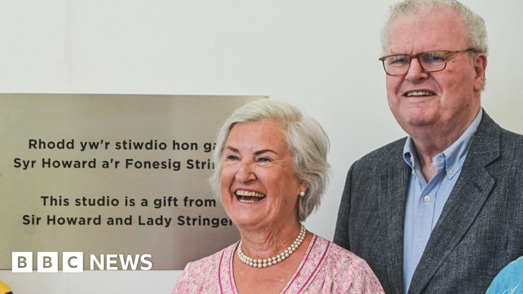 Cardiff: Sir Howard Stringer gives £2m to Old Library plans - BBC News