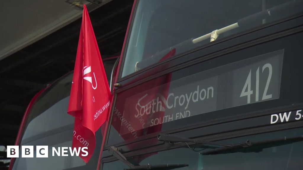 Bus strike: Hundreds of services stopped by 48-hour action - BBC News