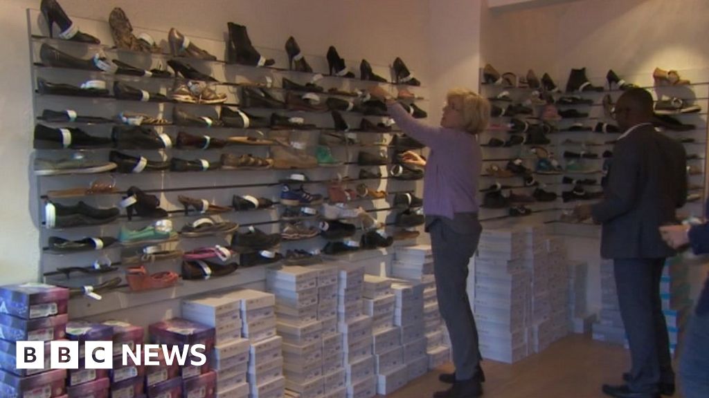 The shoe shop with a dark diabetes message - BBC News