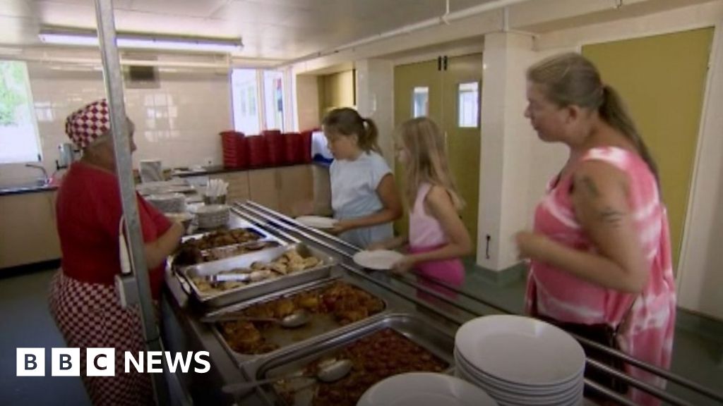 Margate food scheme is 'about rebuilding community' - BBC News