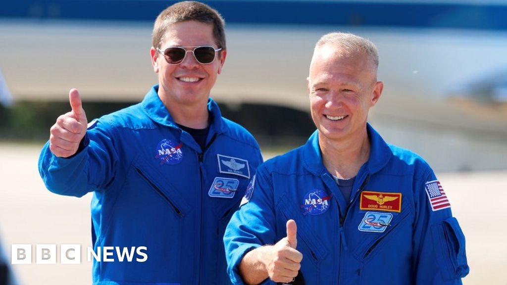 Nasa SpaceX mission: Who are the astronauts? - BBC News