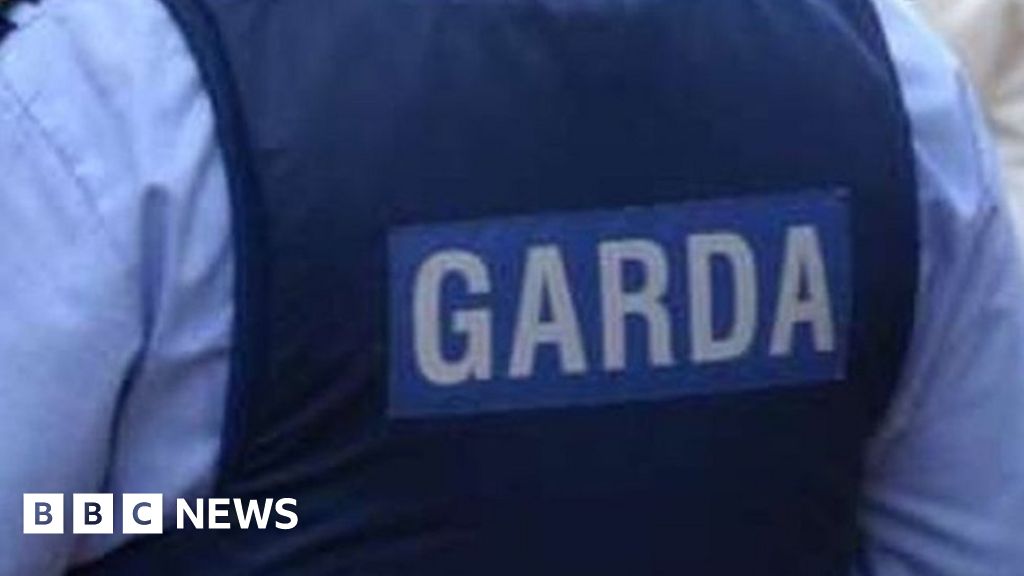 McCabe controversy: Garda whistleblower inquiry terms agreed - BBC News