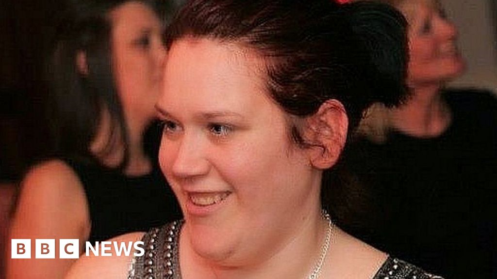 Pedestrian killed in Lake District named as Nichola Tyson - BBC News