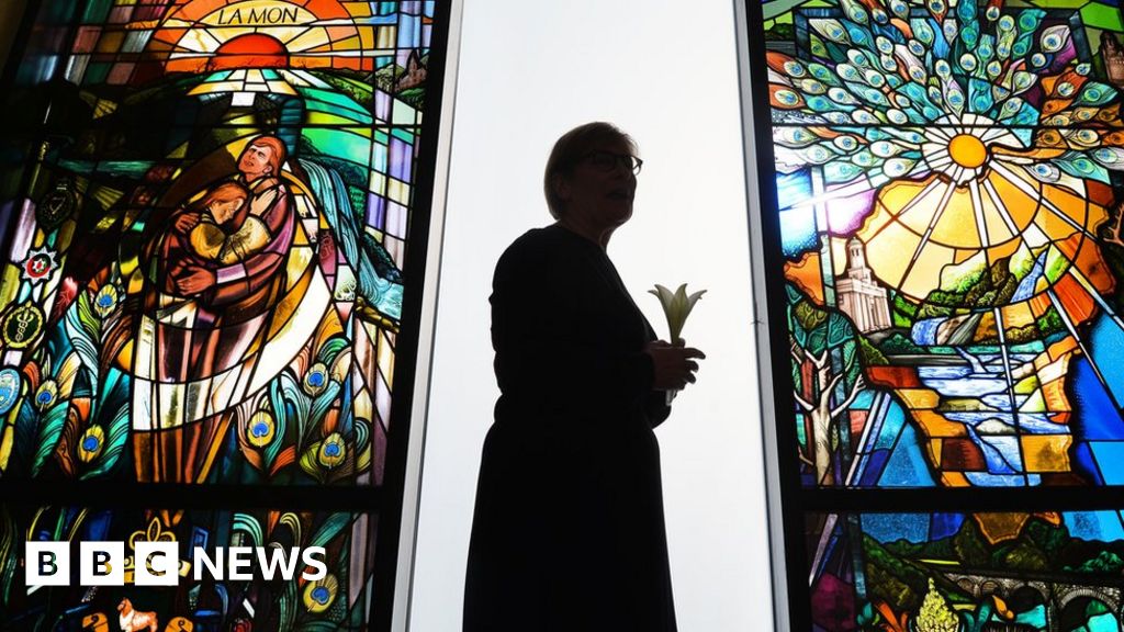 County Down: La Mon victims remembered in 40th anniversary service ...