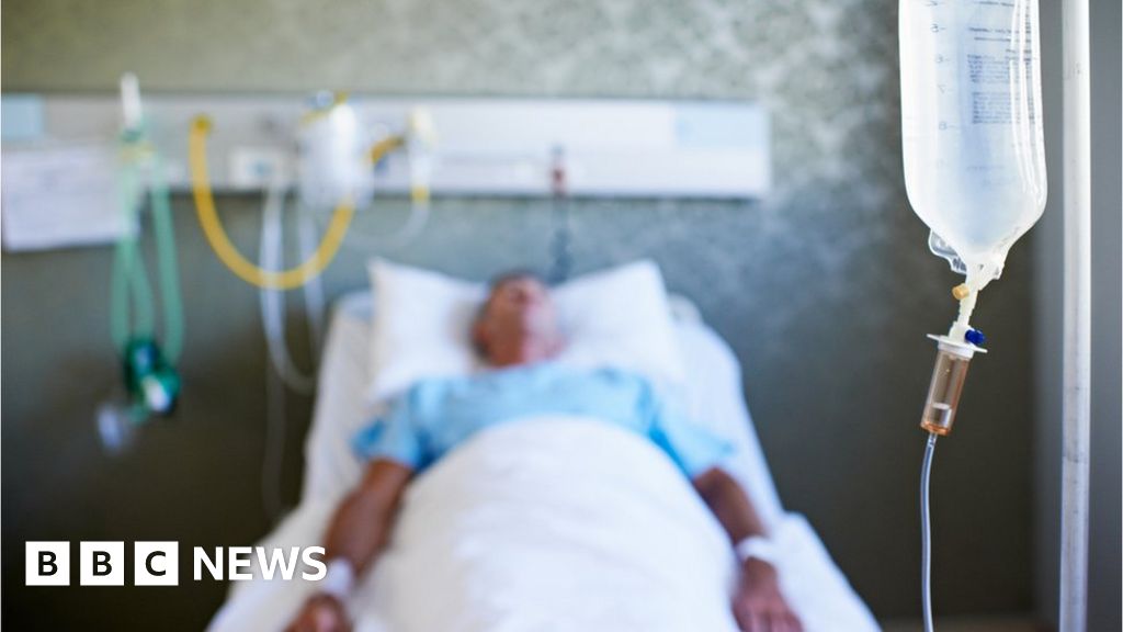 NHS Health Check: Hunt says NHS problems 'unacceptable' - BBC News