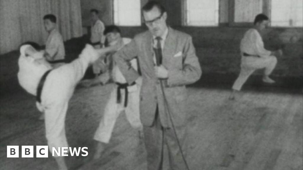 Alan Whicker describes the discipline of karate - BBC News