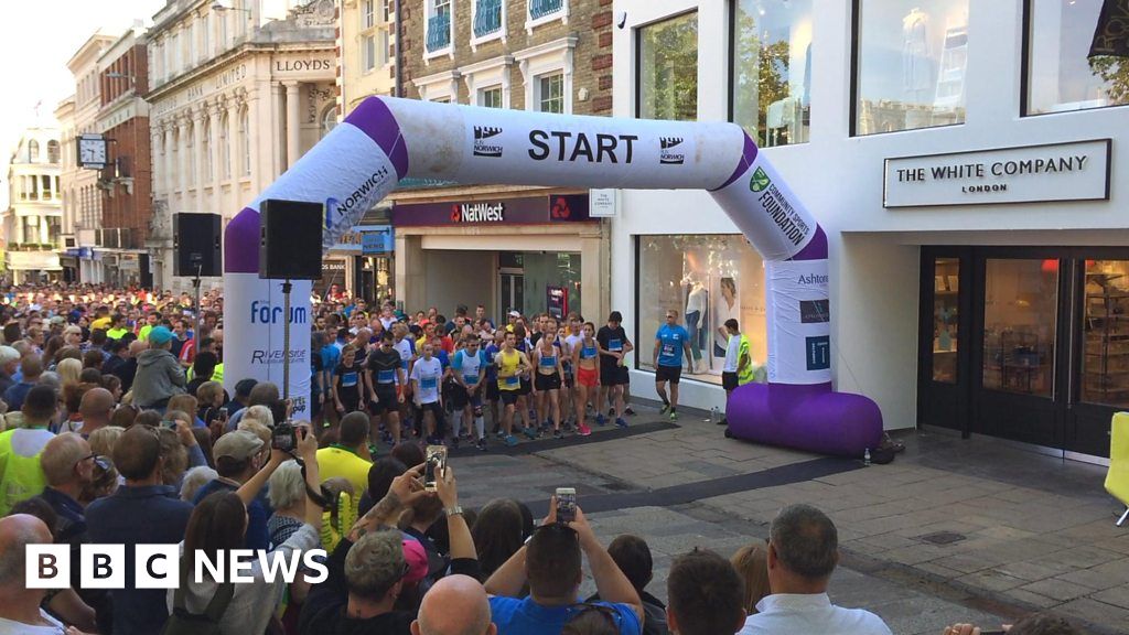 Run Norwich 10km: The view of a runner - BBC News