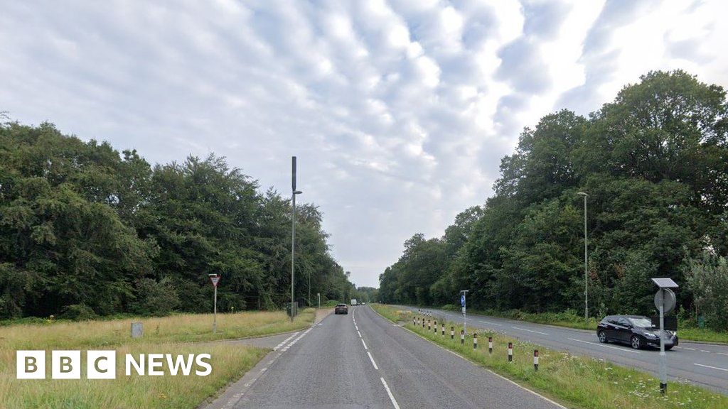 Tadworth: Cyclist, 80, dies after crash with van on A217 - BBC News