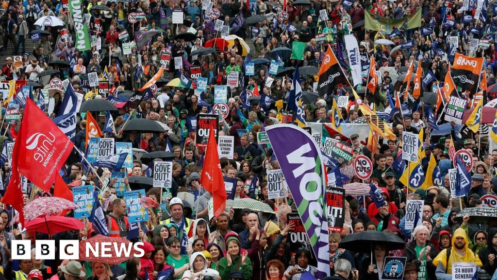 Trade Union Bill: E-voting review among expected changes - BBC News