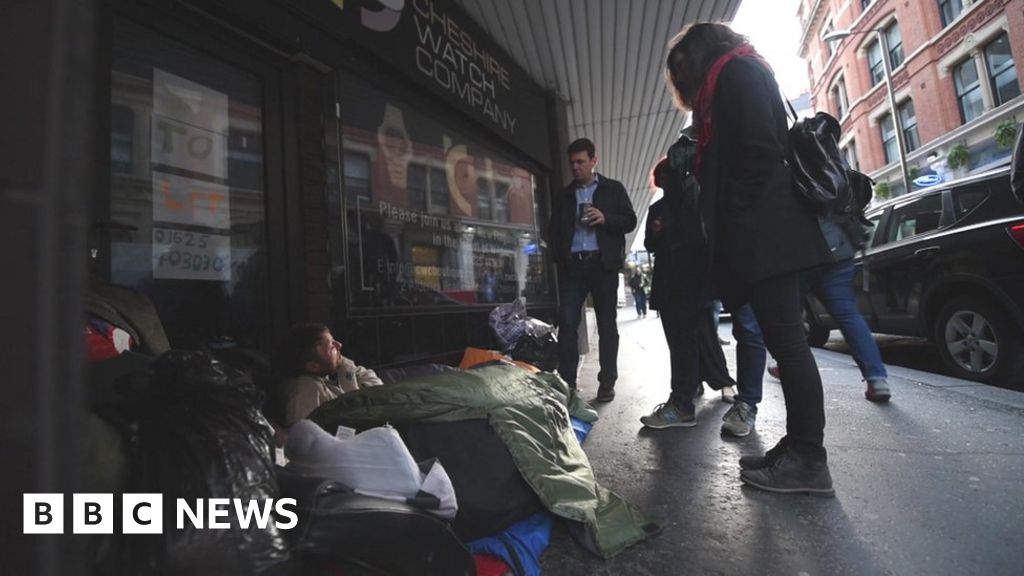 New £1.8m scheme for rough sleepers in Greater Manchester - BBC News