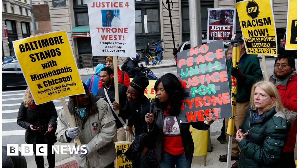 Trial over Freddie Gray death begins - BBC News