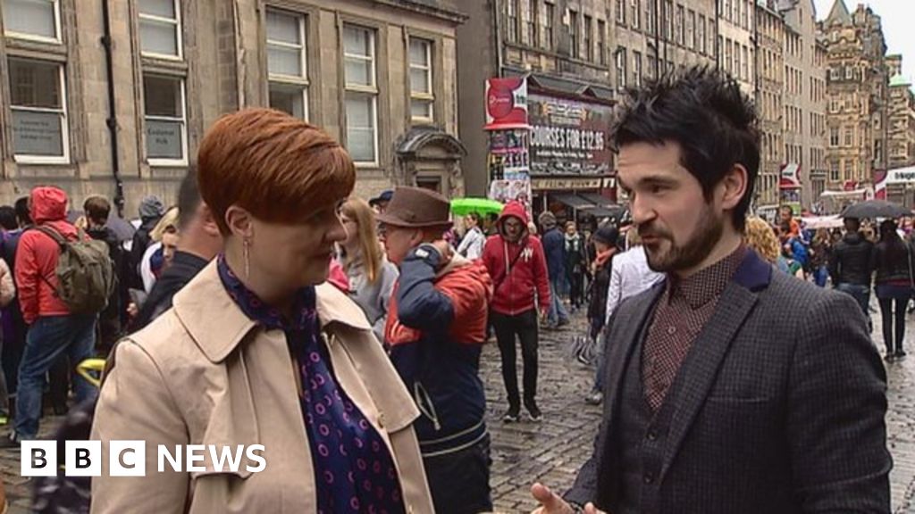 Edinburgh festival: Psychology of the three-second sell - BBC News