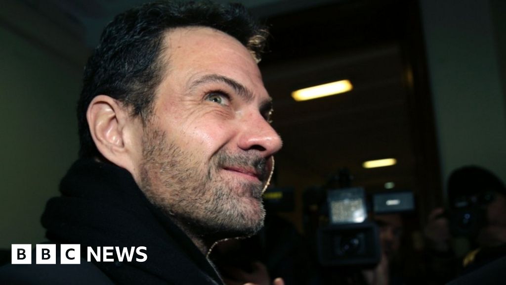 Jerome Kerviel, rogue trader, wins unfair dismissal case - BBC News