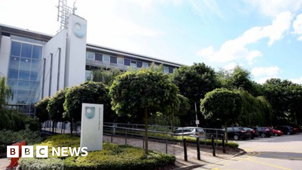 OU students' progress to be monitored by software - BBC News