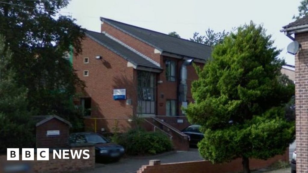 Broomhill House: Closure fears for mental health unit - BBC News