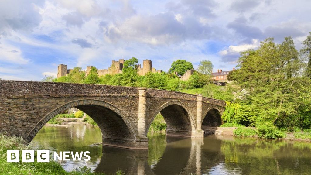Plans to create bathing sites on rivers Teme and Leam