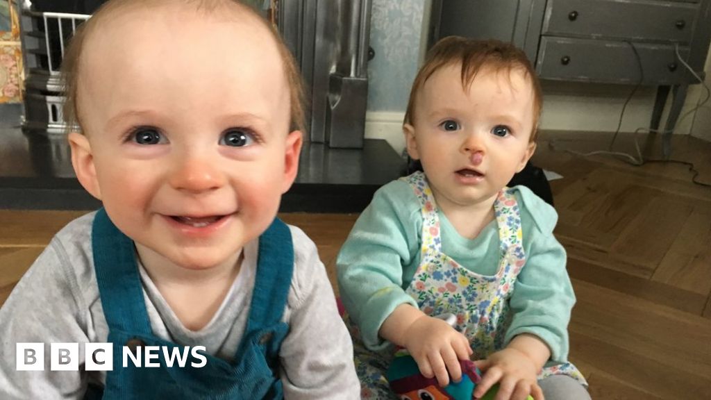 Cross-border births slump in Northern Ireland - BBC News