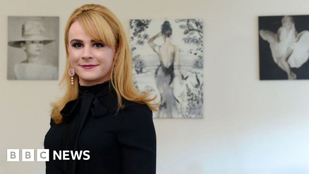 Transgender woman settles case against Debenhams - BBC News