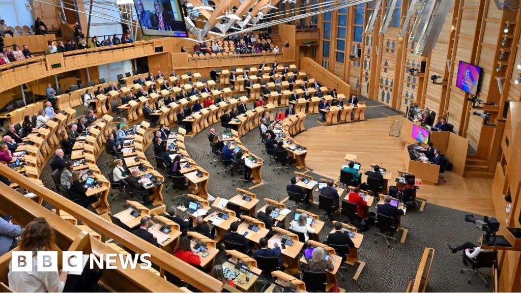 Pay rise for MSPs takes salary to more than £72,000 - BBC News