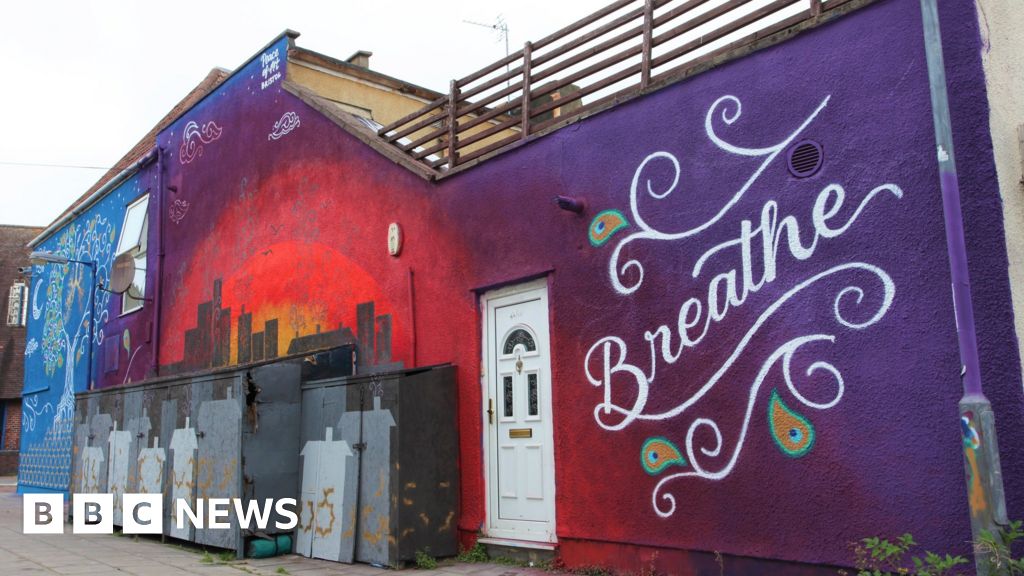 Bristol art group reveal climate change-inspired mural