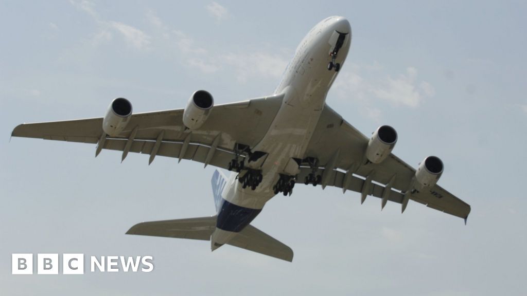 Aerospace plant expansion plan for 120 jobs in Wrexham backed - BBC News