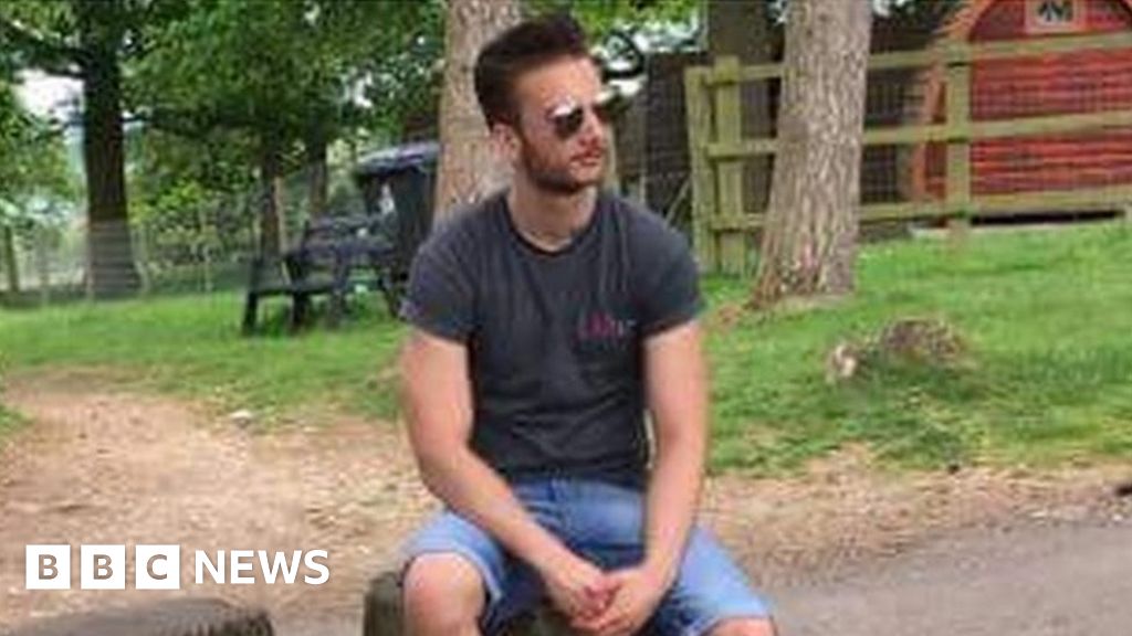 Teenager named as Capel Curig road crash victim - BBC News