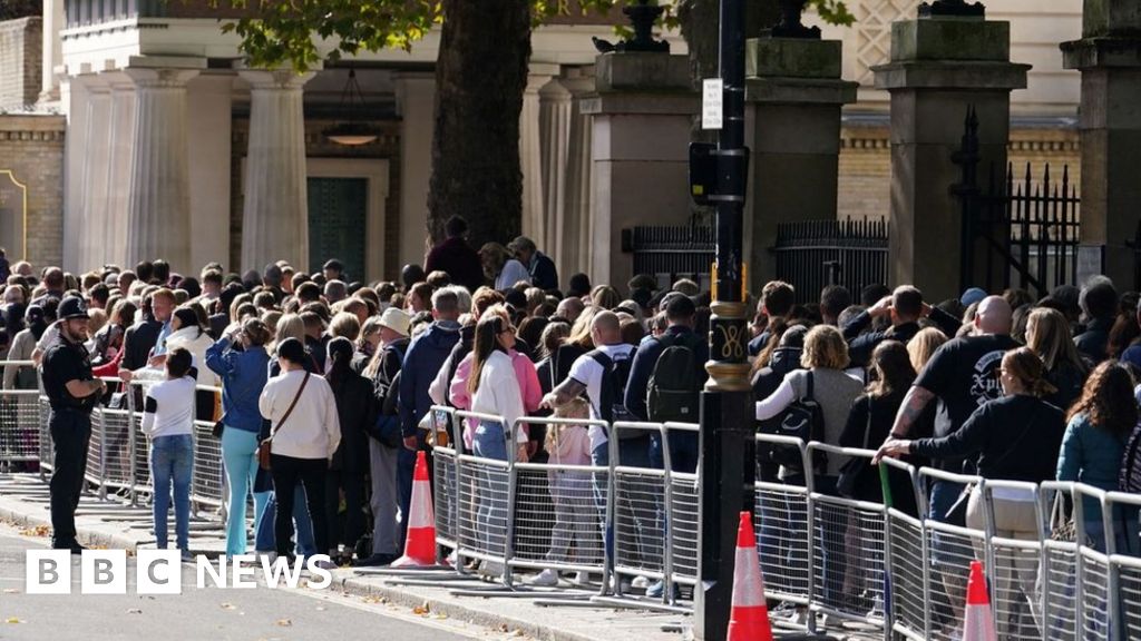 Man admits sexually assaulting woman in Queen mourners' queue