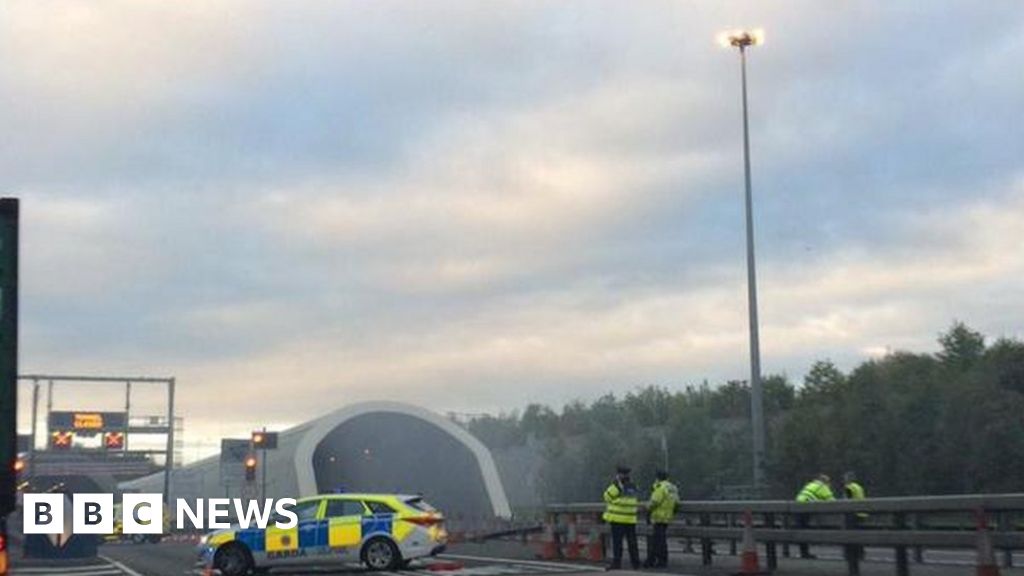 Dublin's Port Tunnel fire: Carriages re-opened - BBC News