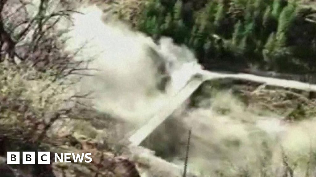 India floods: India dam swept away after glacier crashes into it - BBC News