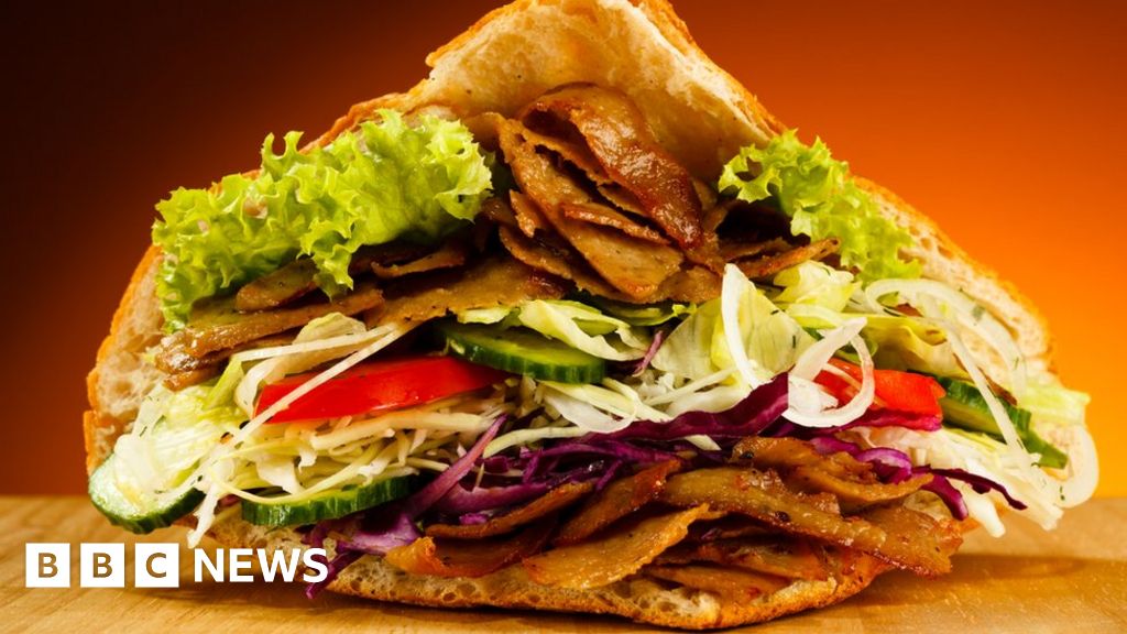 'Kebab-eating' police officer went missing on shift - BBC News