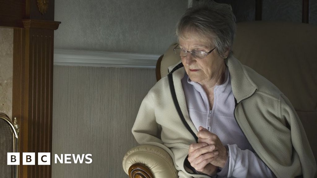 Cost of living: Dorset 'warm banks' may help those who cannot heat ...