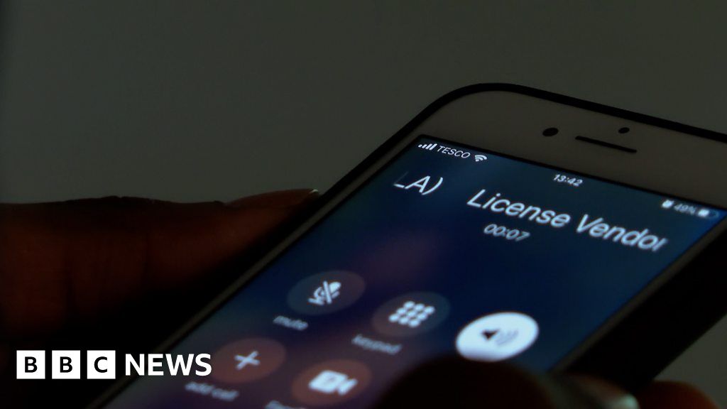 Scammers selling fake driving licences online - BBC News