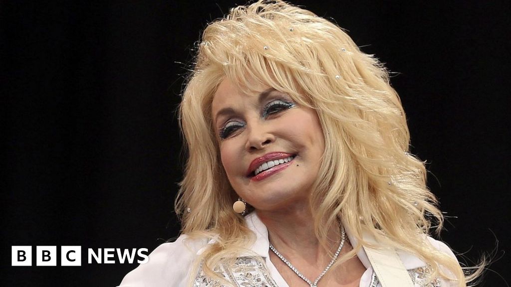 Dolly Parton's Jolene hit used in college funding plea