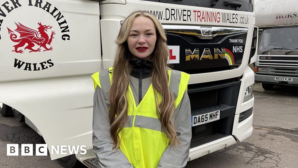 HGVs: Driver hopes more women get behind the wheel - BBC News
