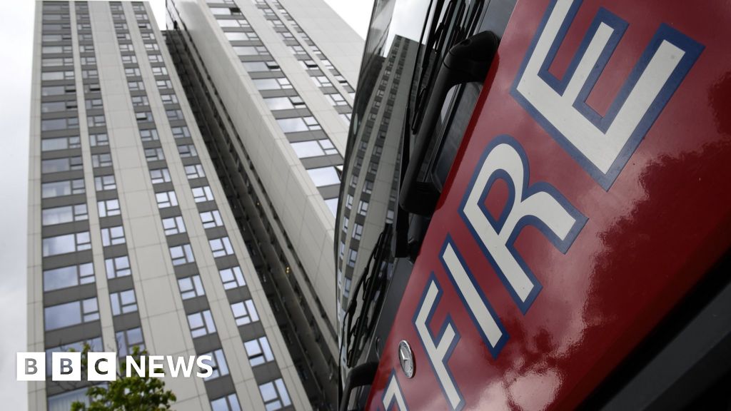 London tower block residents 'must leave' says council - BBC News