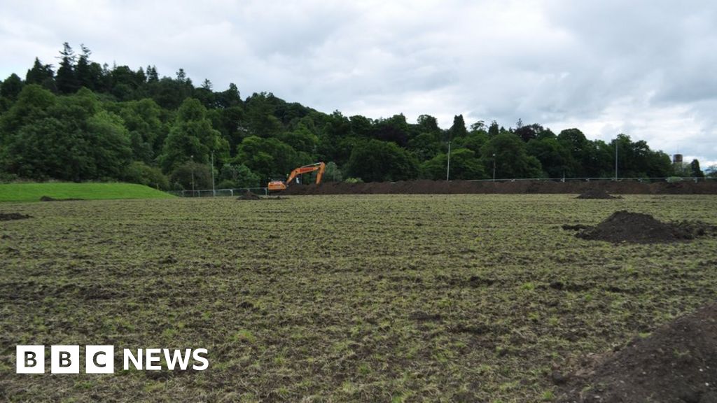 Hawick Volunteer Park sports facility funding reassurance given - BBC News