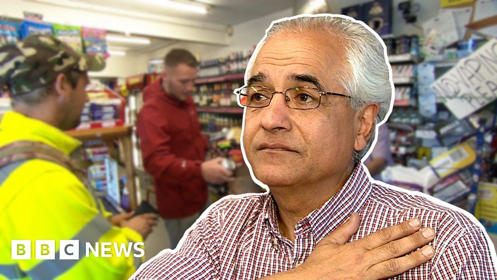 Southampton shopkeeper 'legend' retires after 40 years
