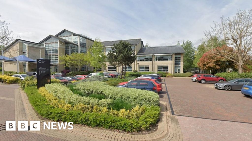 Oxford Science Park submits expansion plans - BBC News
