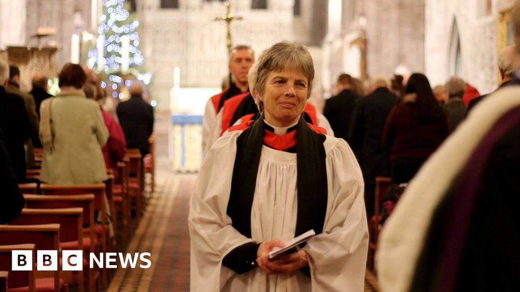 Bishop Cherry Vann to be consecrated at Brecon ceremony - BBC News