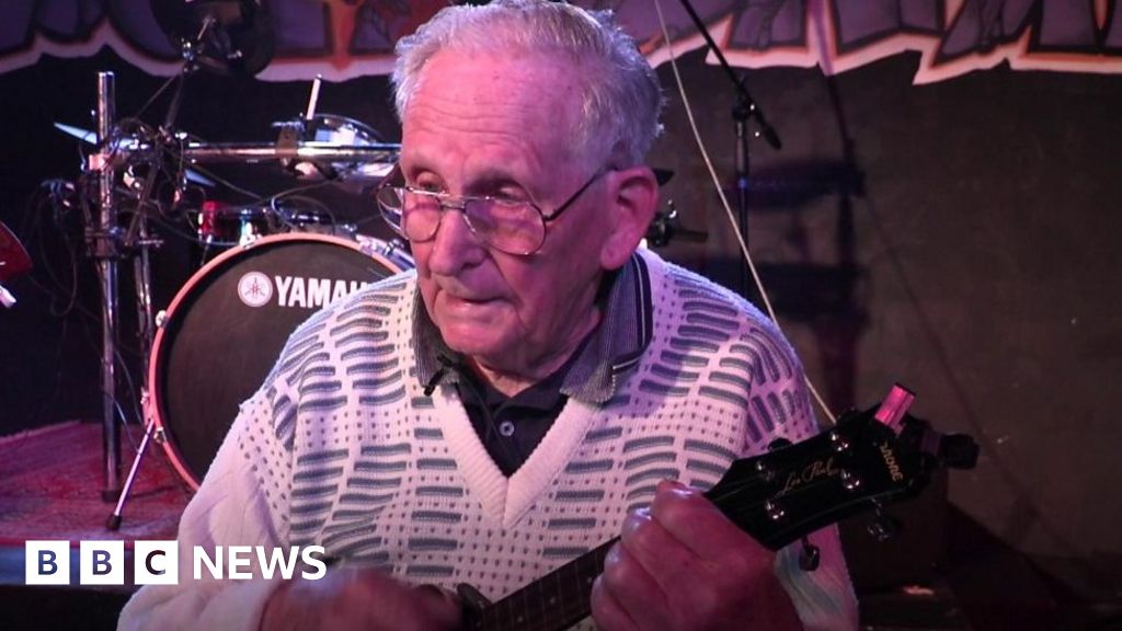 Widower Keith's ukulele love song