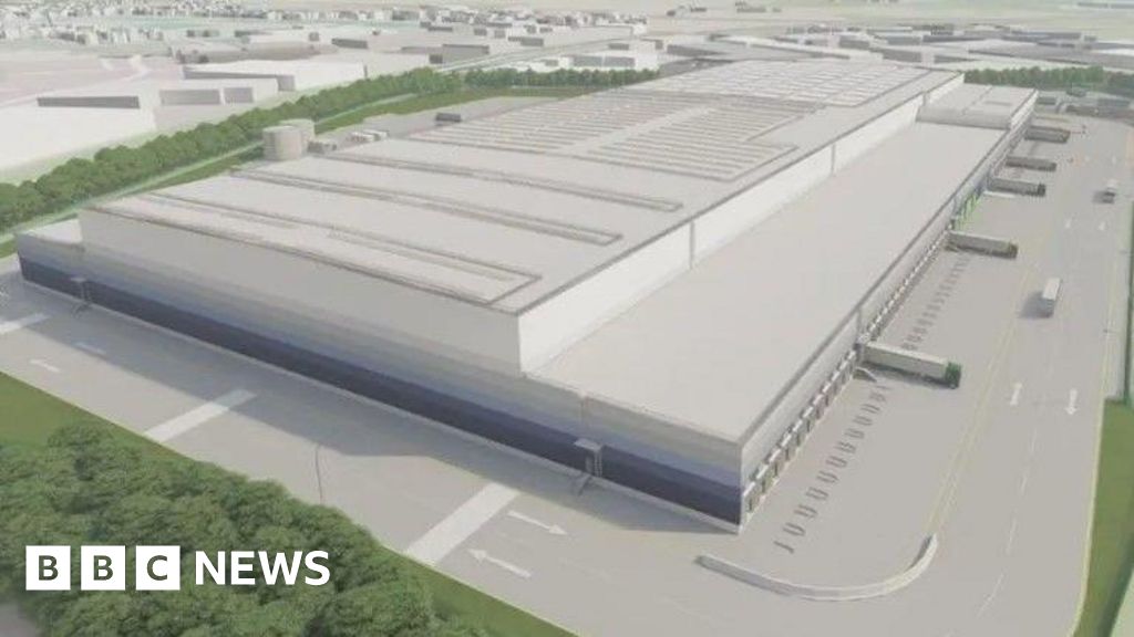 Construction starts on Leeds Lidl warehouse which will bring 400 jobs