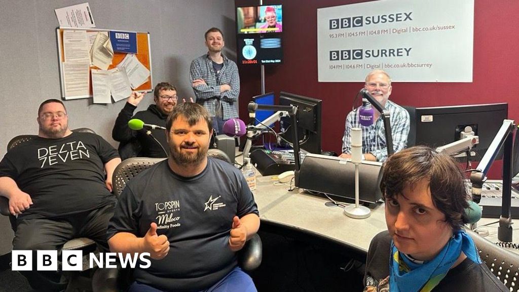 Delta 7: Disability inclusive band celebrates 10th birthday - BBC News